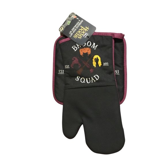 Disney | Kitchen | New Disney Hocus Pocus Oven Mitt And Pot Holder ...